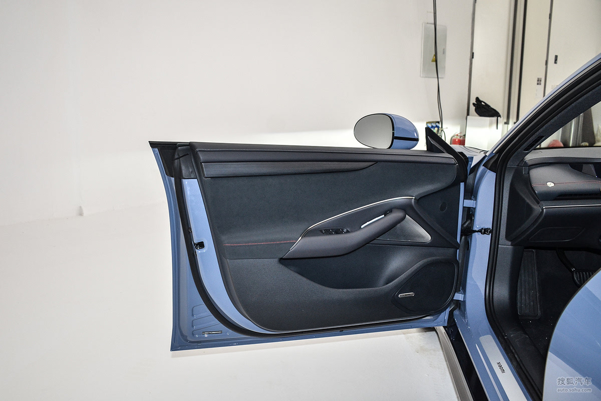 SU7700km 后驱长续航智驾版图片大全_小米汽车SU7外观图库_搜狐汽车