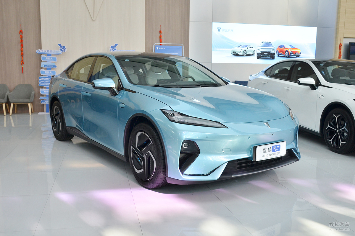 L07 纯电版530Max乾崑智驾ADS SE图片大全_深蓝汽车L07 纯电版外观图库_搜狐汽车